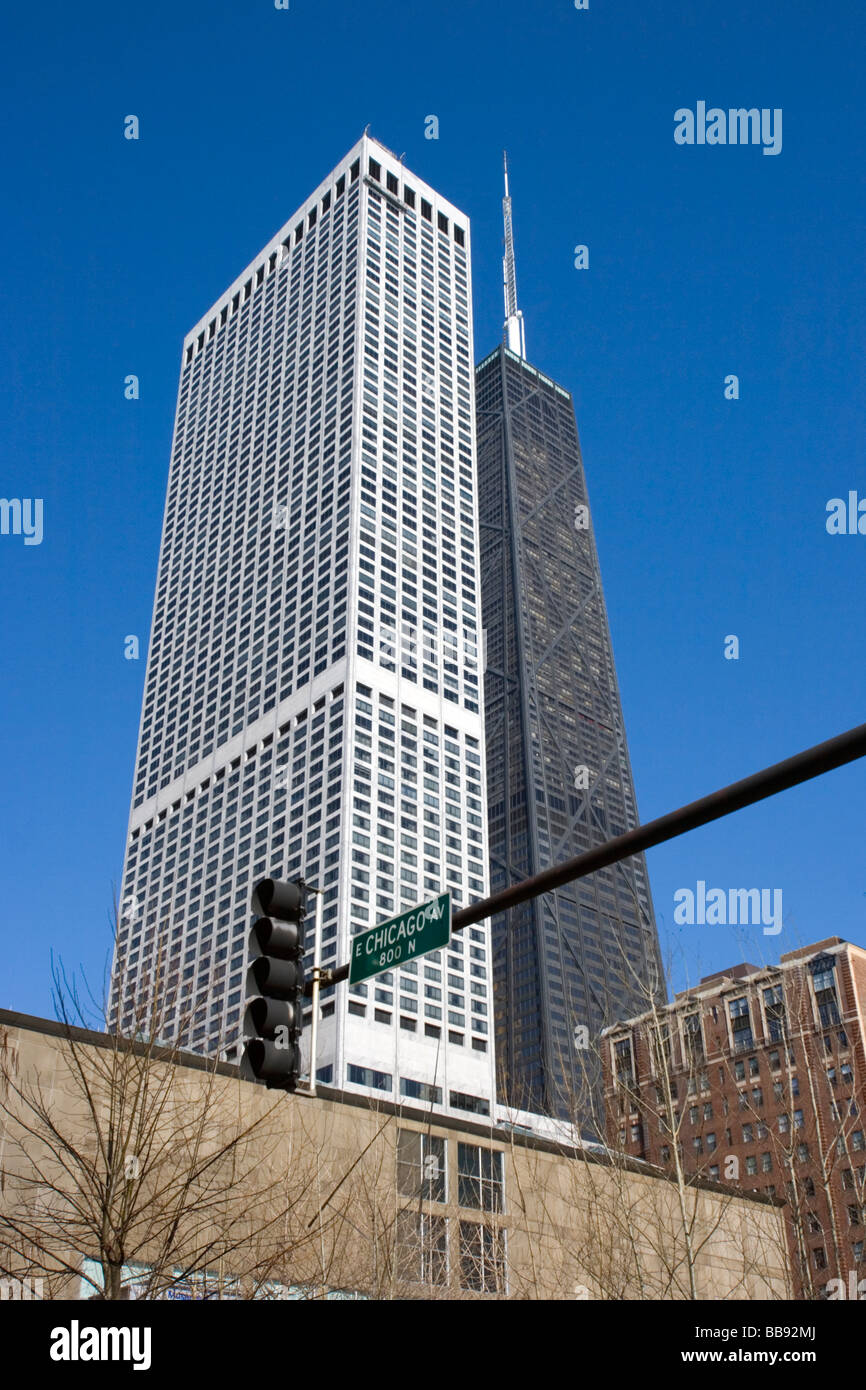 Chicago Avenue in Chicago Il Stock Photo - Alamy