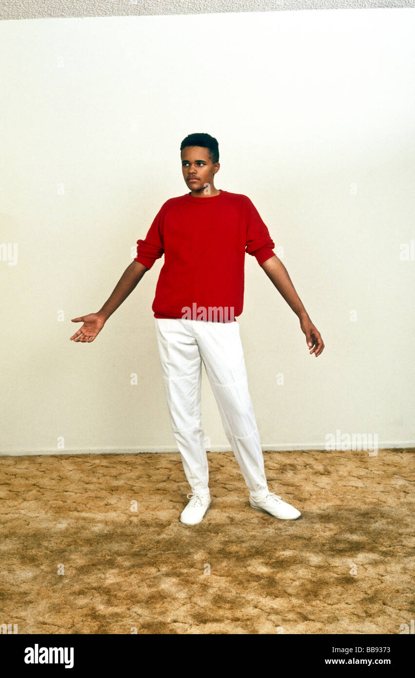 Black teen boy hi-res stock photography and images - Alamy