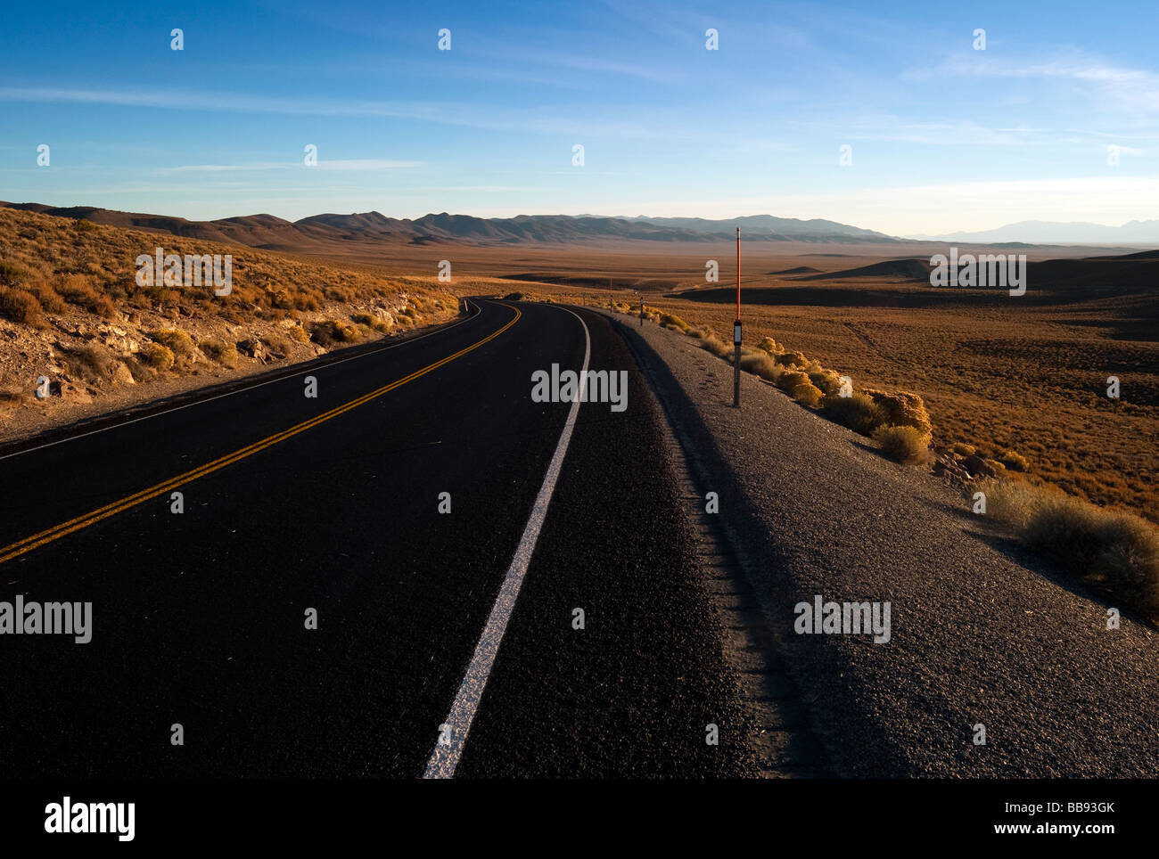 Empty Us Highway High Resolution Stock Photography and Images - Alamy