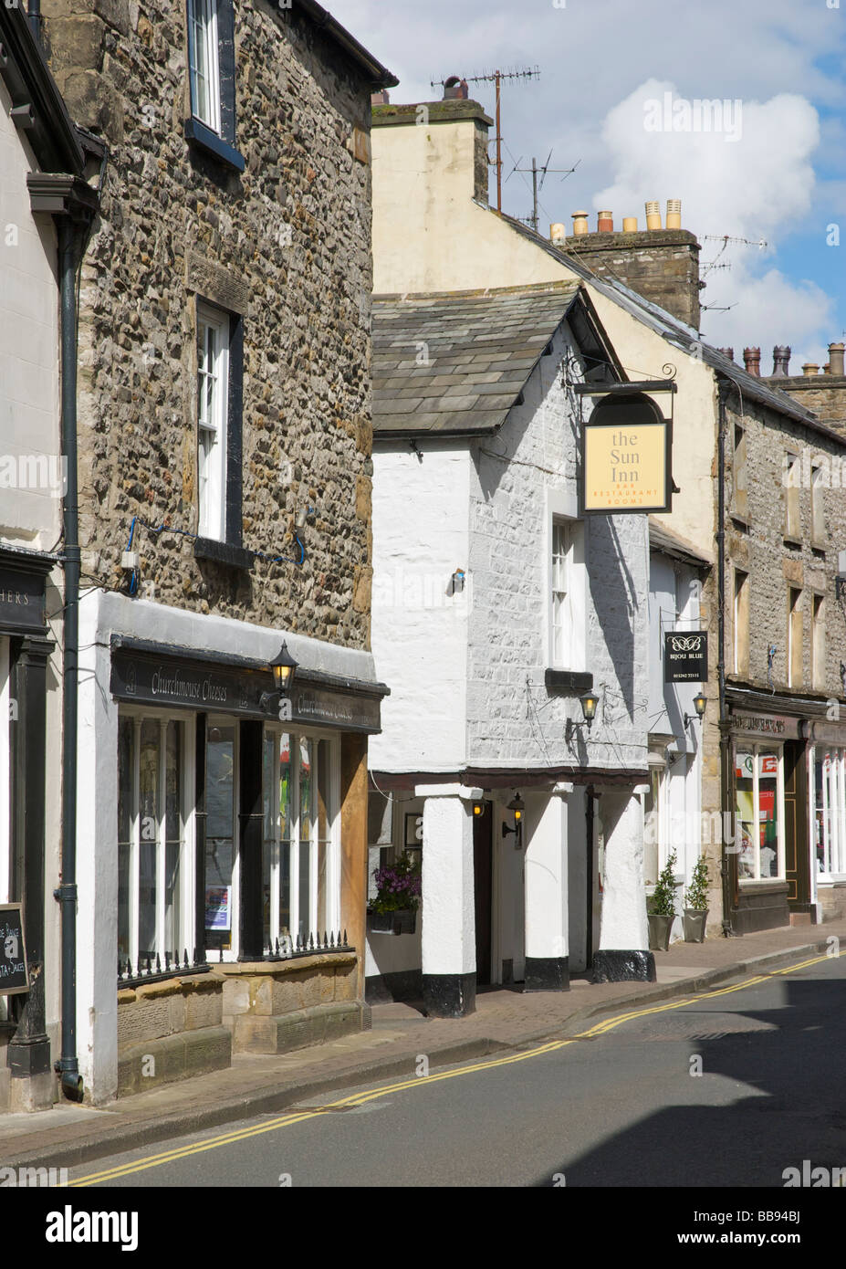 Kirkby lonsdale pub hi-res stock photography and images - Alamy