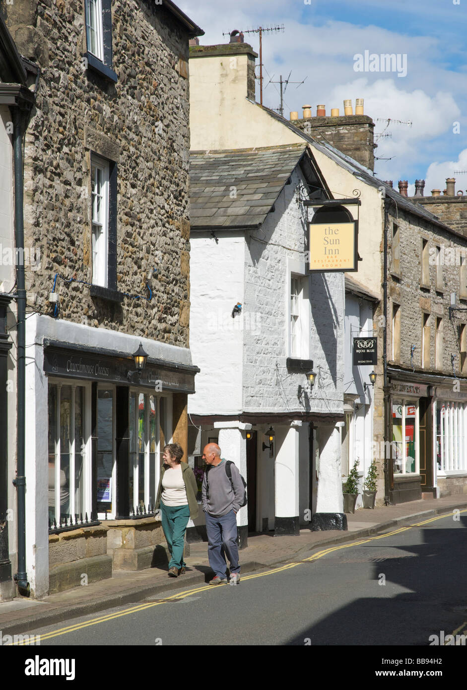 The Sun Inn on Market Street, Kirkby Lonsdale, Cumbria, England UK ...