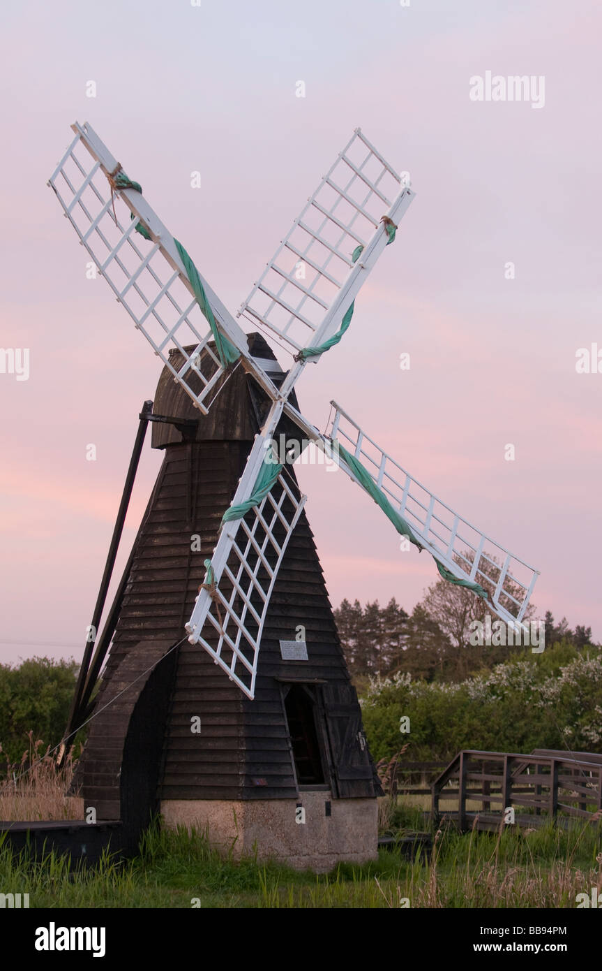 Wind powered water pump hi-res stock photography and images - Alamy