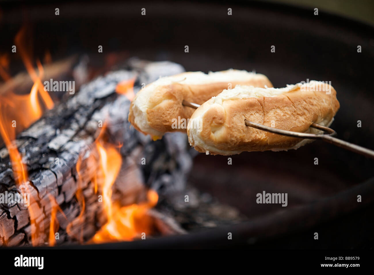 Toasting bread campfire hi-res stock photography and images - Alamy