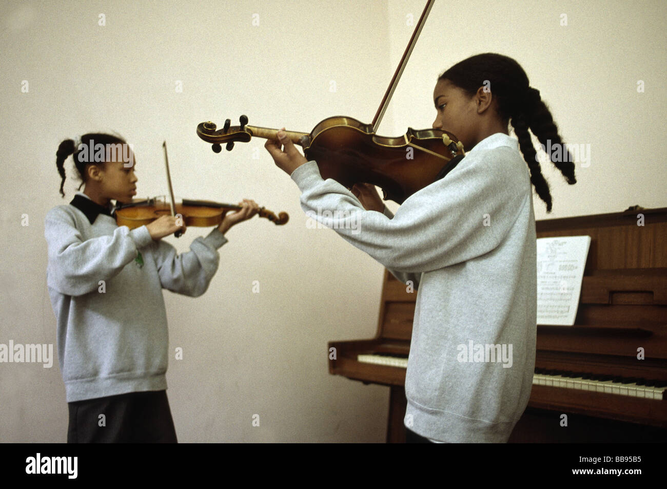 Secondary school music lesson Stock Photo - Alamy