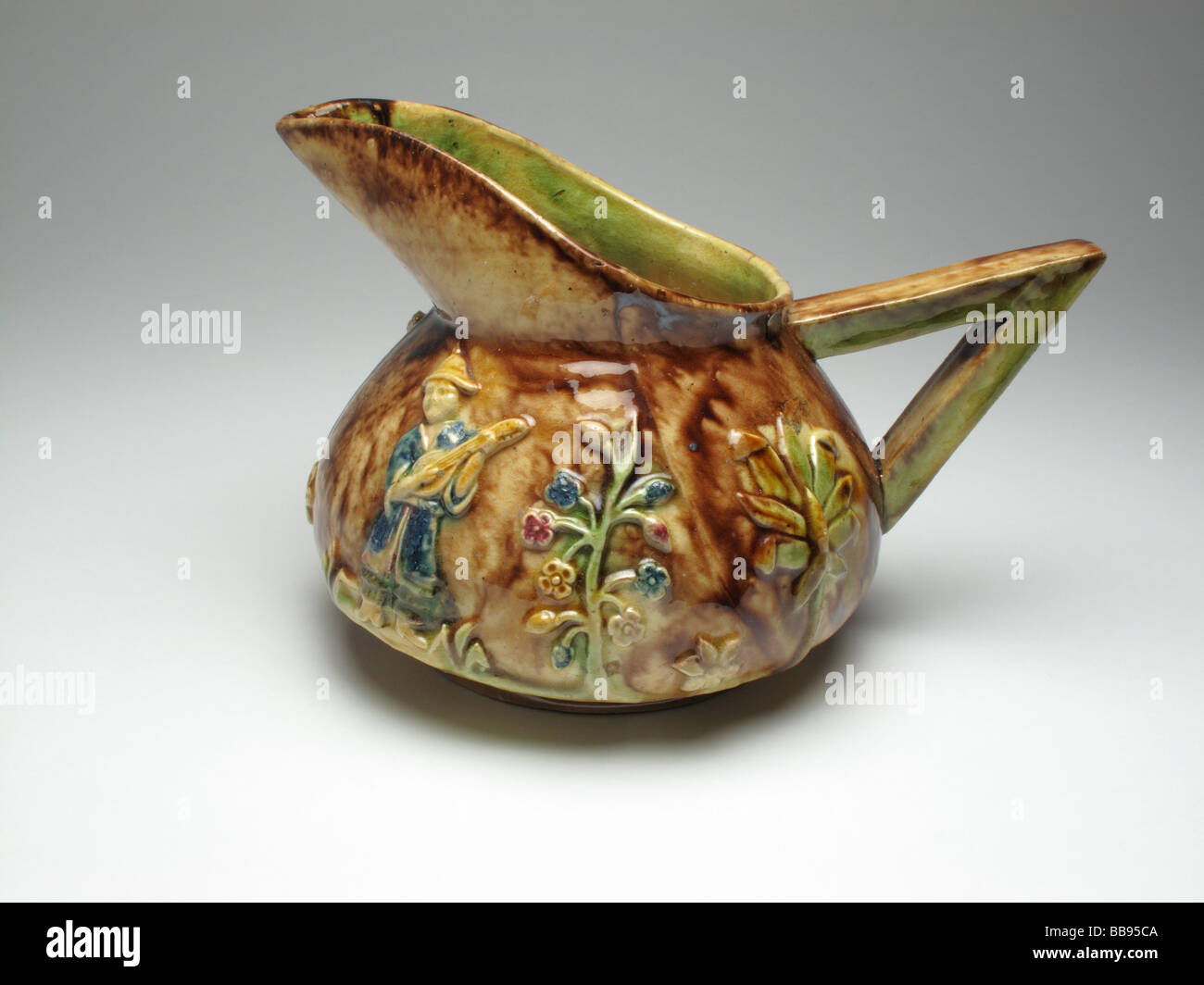Majolica pottery hi-res stock photography and images - Alamy