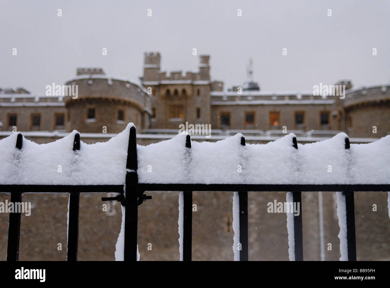London snow weather hi-res stock photography and images - Alamy