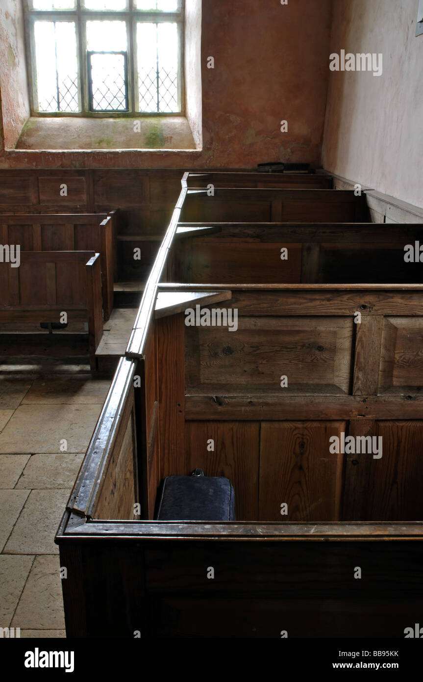 Box pews hi-res stock photography and images - Alamy