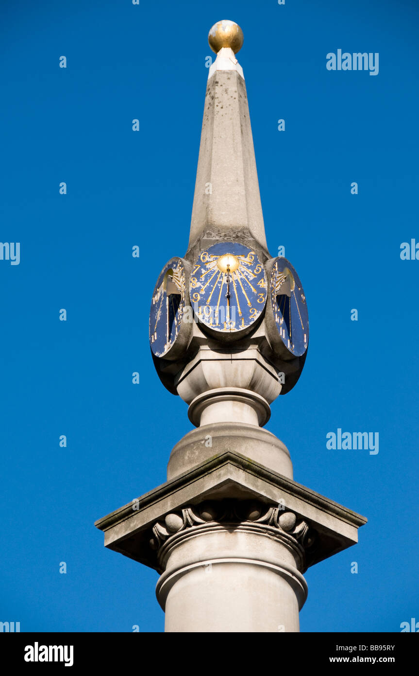 Seven dials london hi-res stock photography and images - Alamy