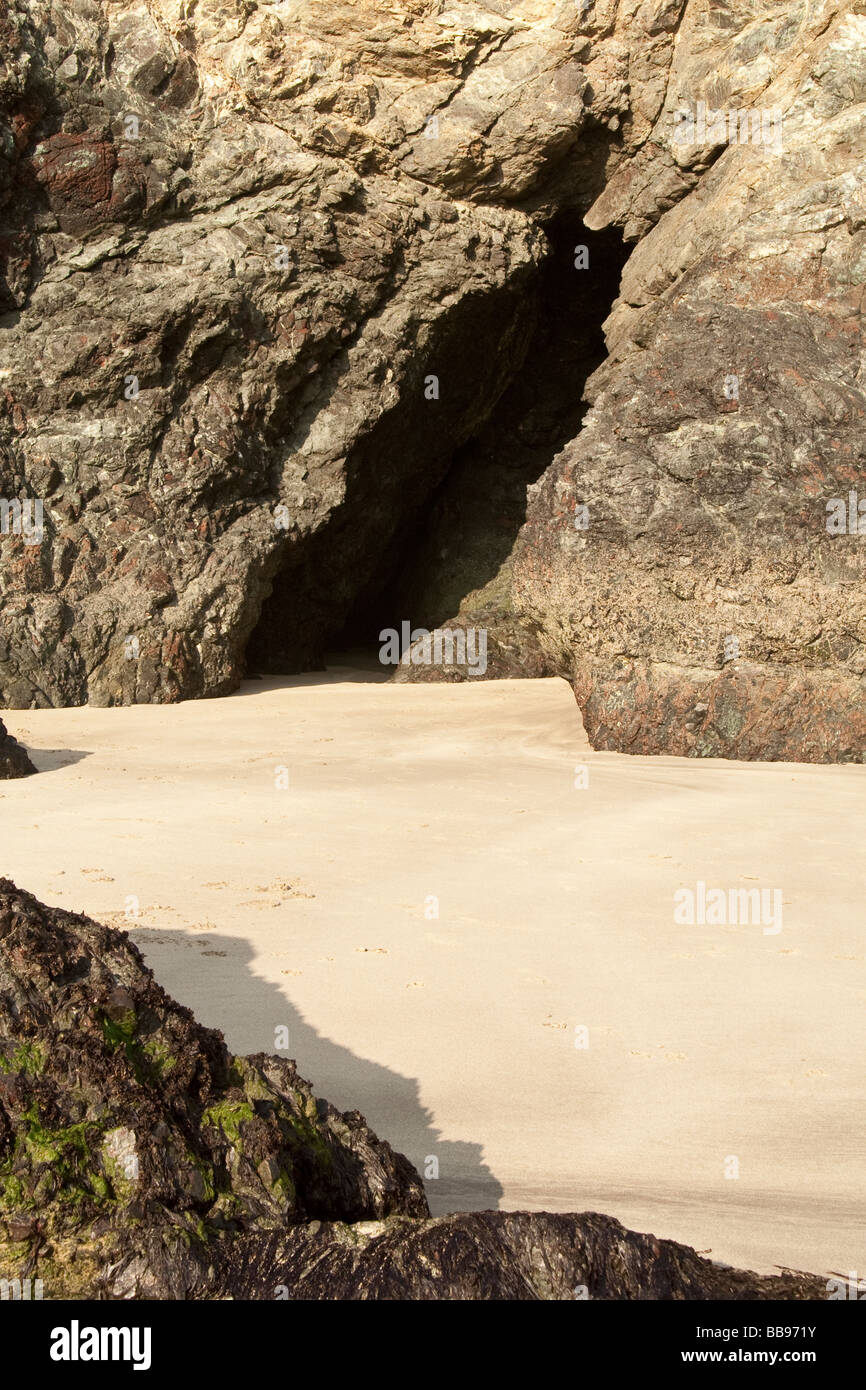 Cleft in rock hi-res stock photography and images - Alamy