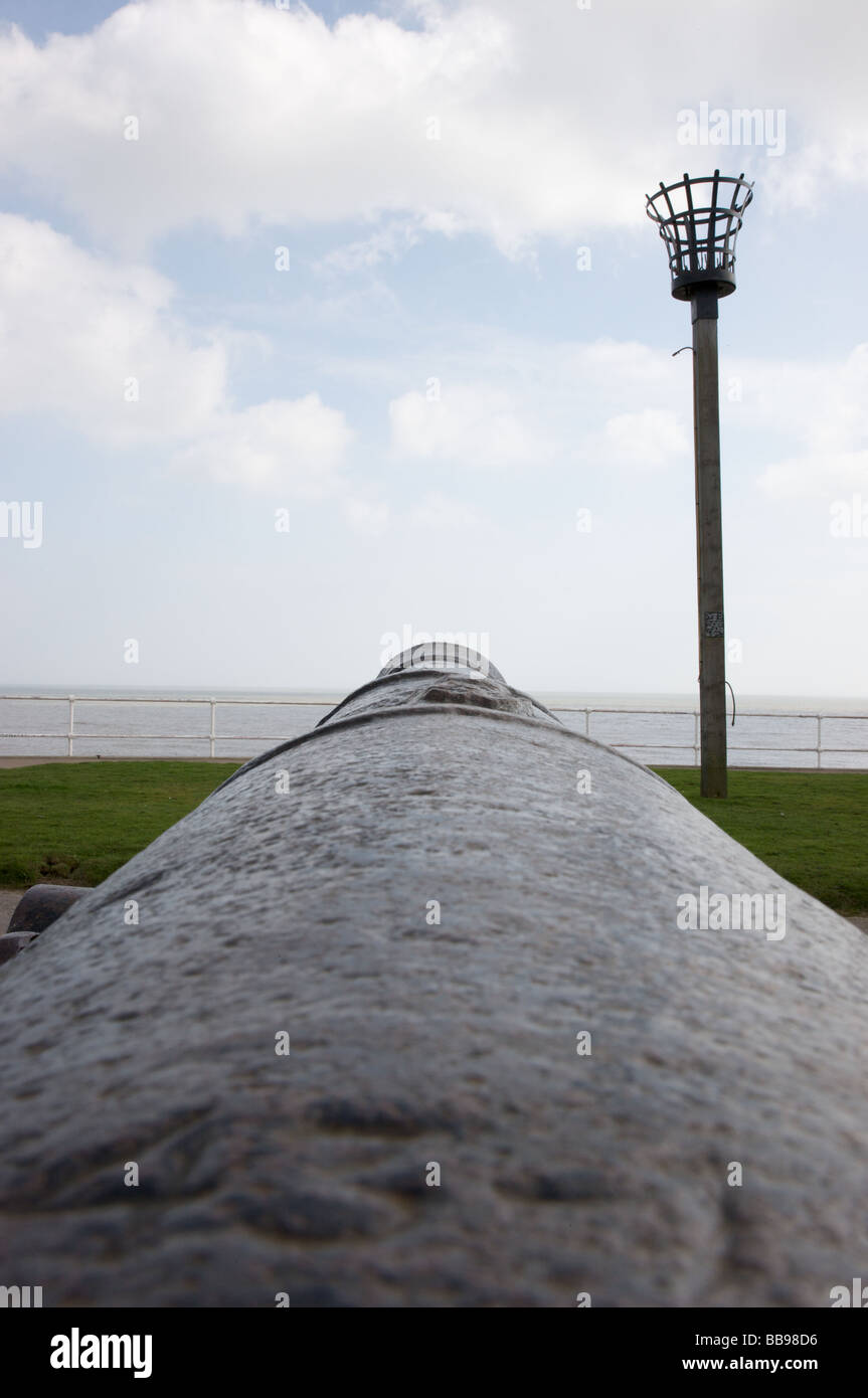 Cannon on Gun Hill, Southwold Stock Photo - Alamy