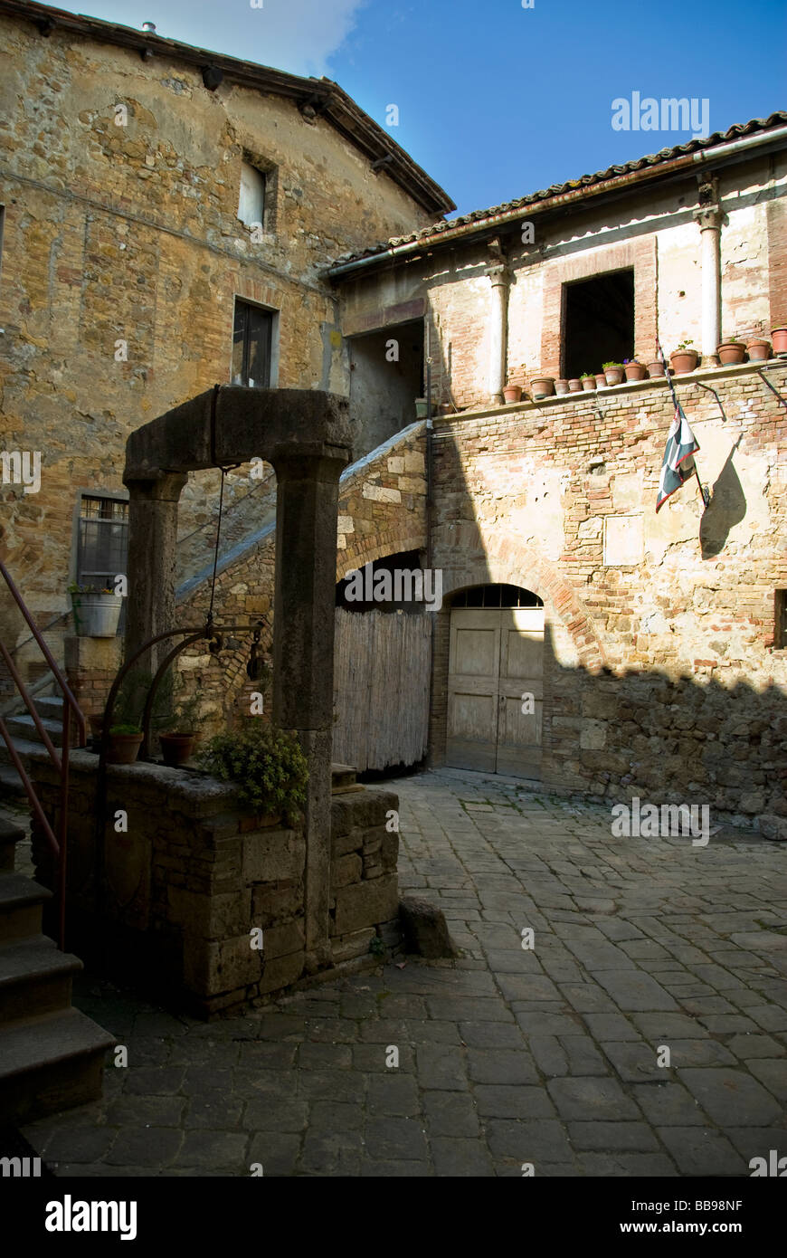 Florence shaft bore well hi-res stock photography and images - Alamy