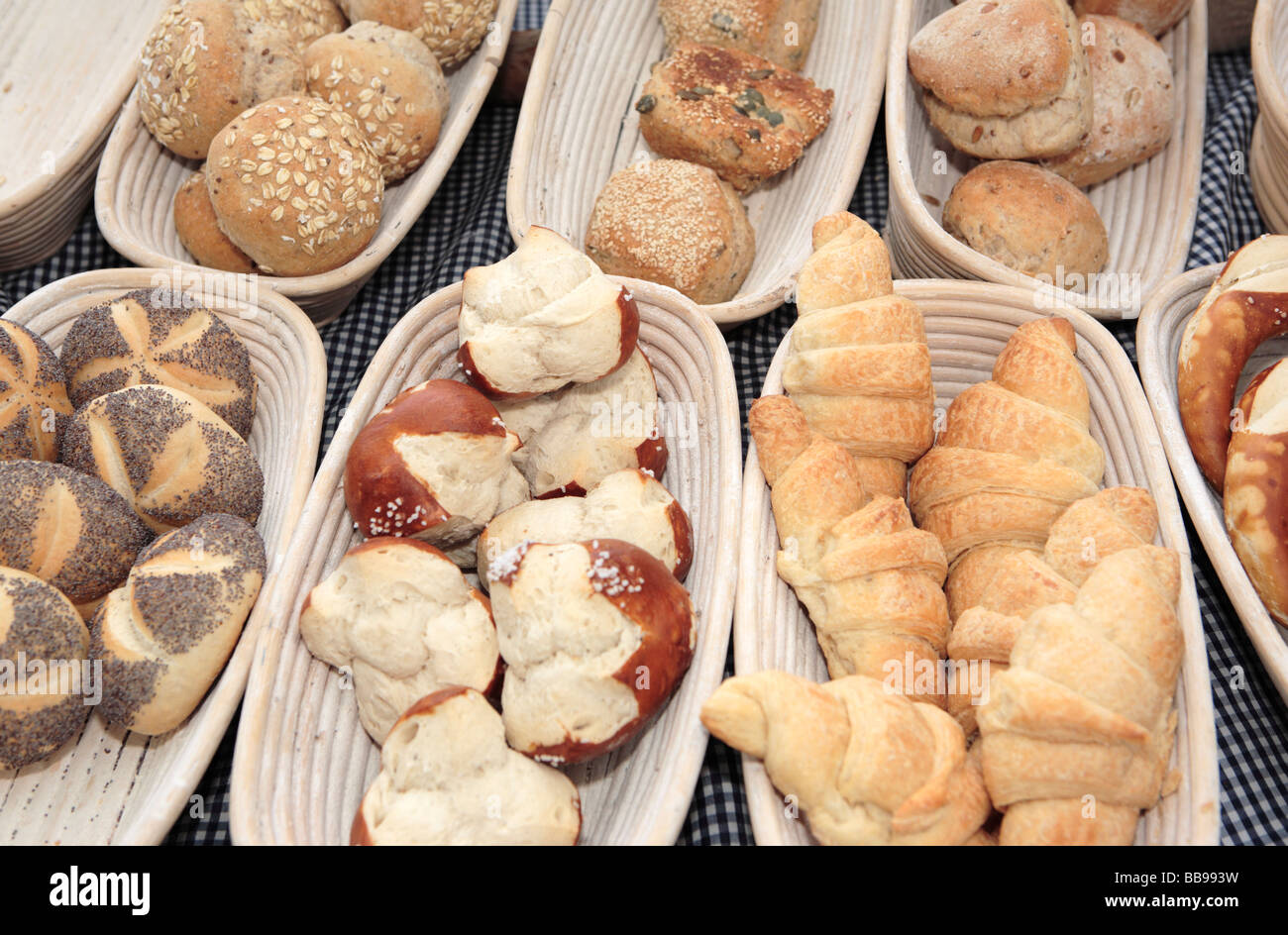 Buns bread rolls hi-res stock photography and images - Alamy