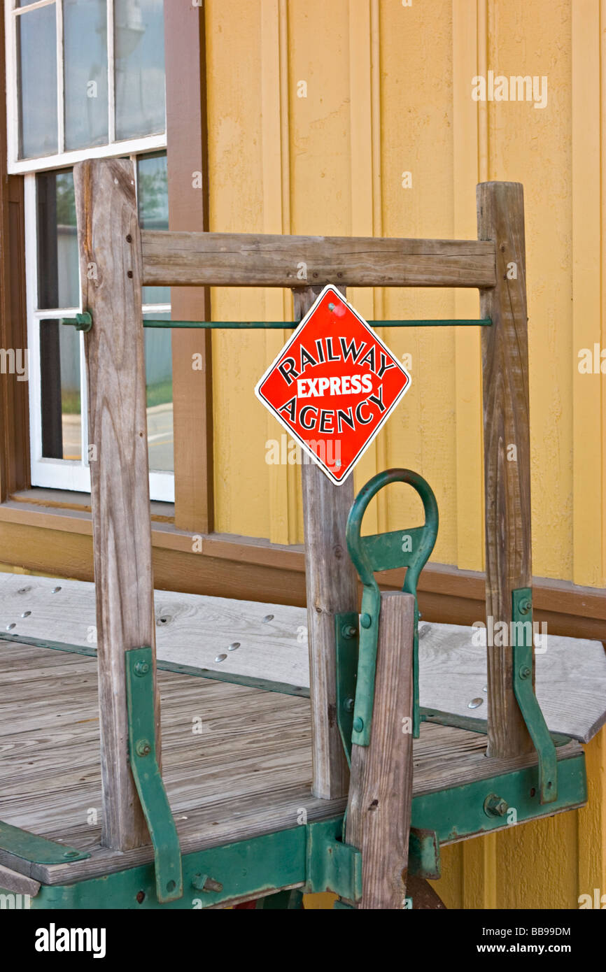 Baggage Cart Railway Express Agency REA sign Stock Photo - Alamy