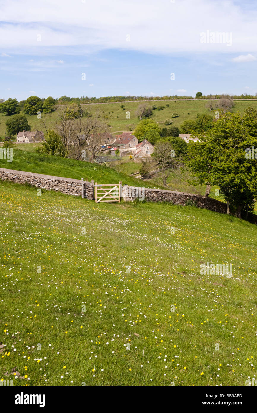 Field and country gate hi-res stock photography and images - Alamy