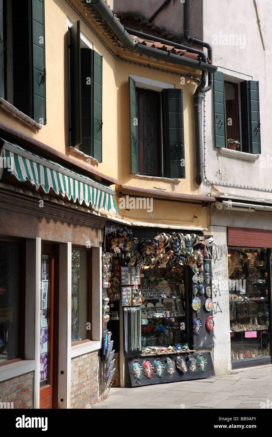 Venitian store hi-res stock photography and images - Alamy