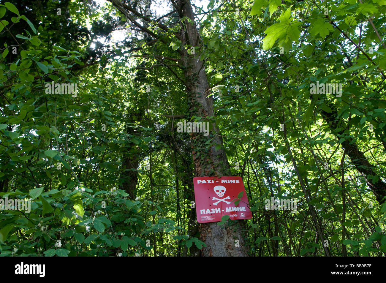 Danger minefield sign hi-res stock photography and images - Alamy