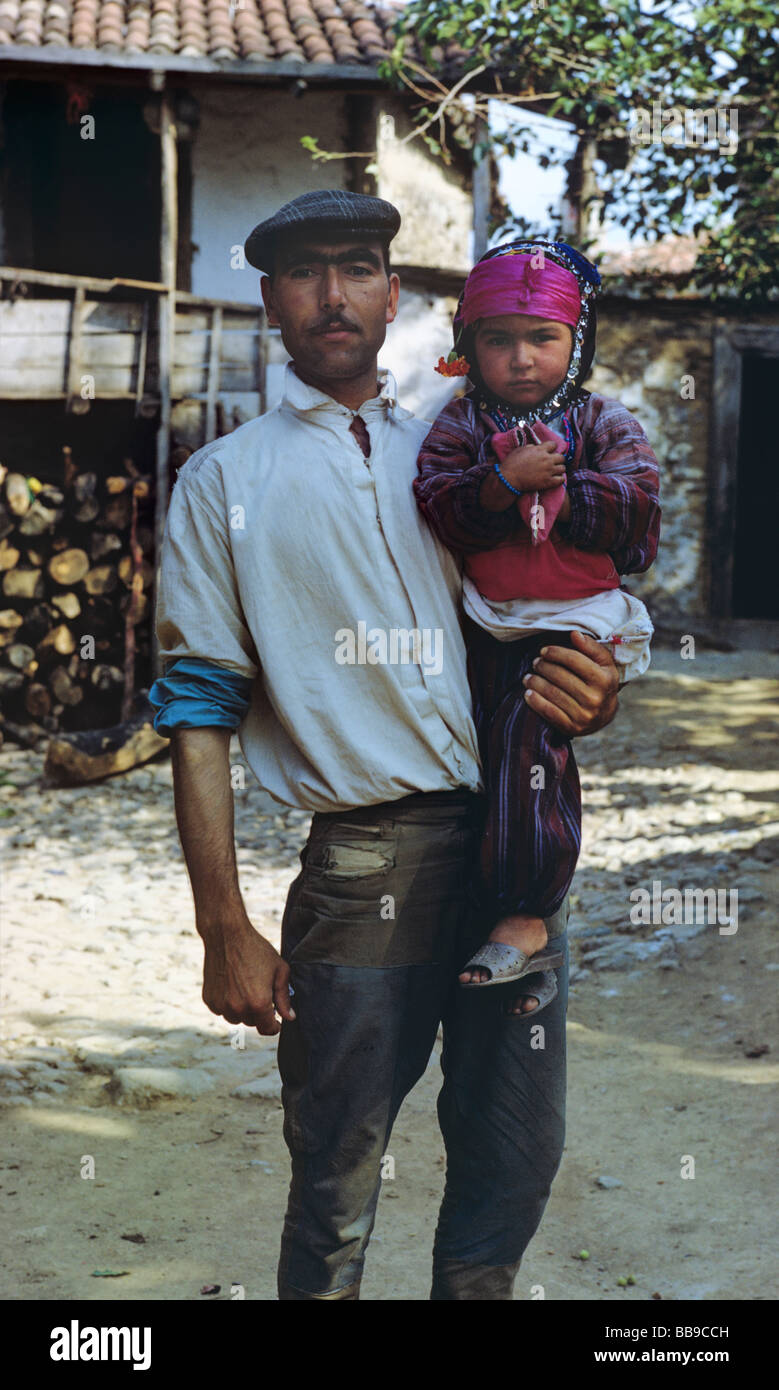 Proud Turkmen father and daughter Çiftlikdere Turkmen village outside ...