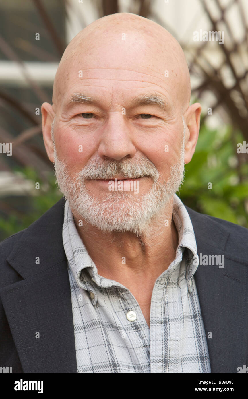 Patrick stewart hi-res stock photography and images - Alamy