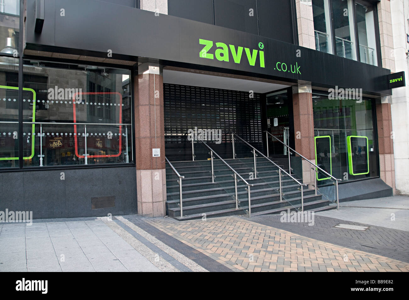 zavvi record shop in birmingham closed due to the credit crunch and ...
