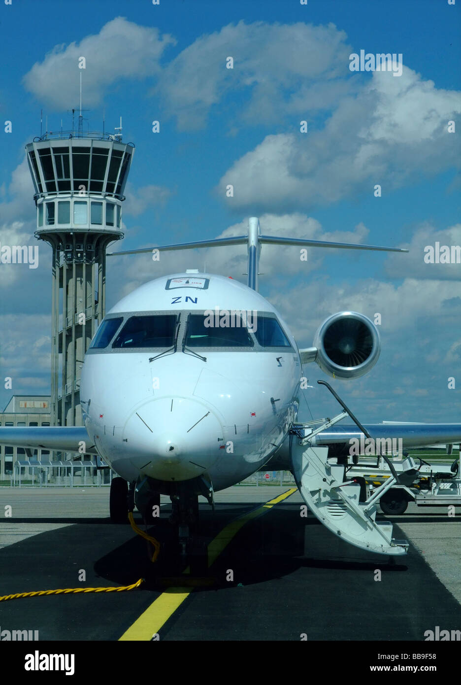 Nose radar canadian hi-res stock photography and images - Alamy