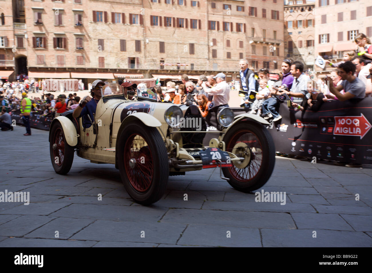 vintage Bugatti type 35A at mille miglia 2009, arrival at Siena Stock ...