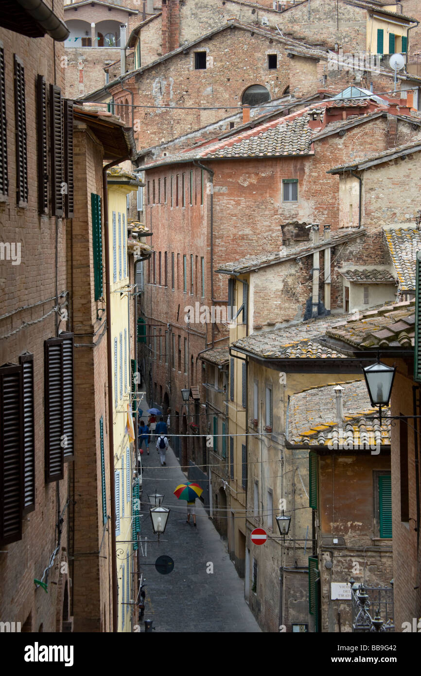 Back streets & alleyways of the old town in Siena, Tuscany, Italy Stock ...