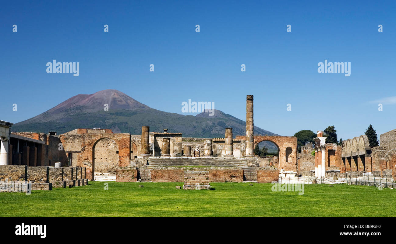 Pompeii vesuvius hi-res stock photography and images - Alamy