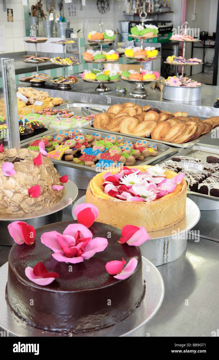 Cake Shop Display Stock Photo - Alamy