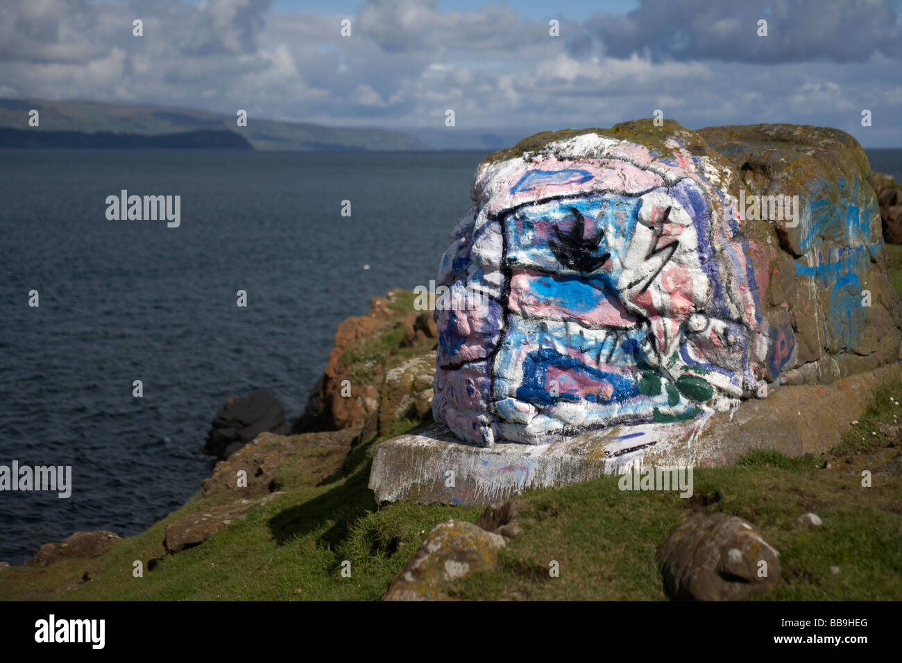 Rocking stone hi-res stock photography and images - Alamy