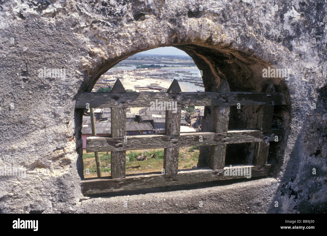 fort patience battlements apam ghana africa Stock Photo - Alamy