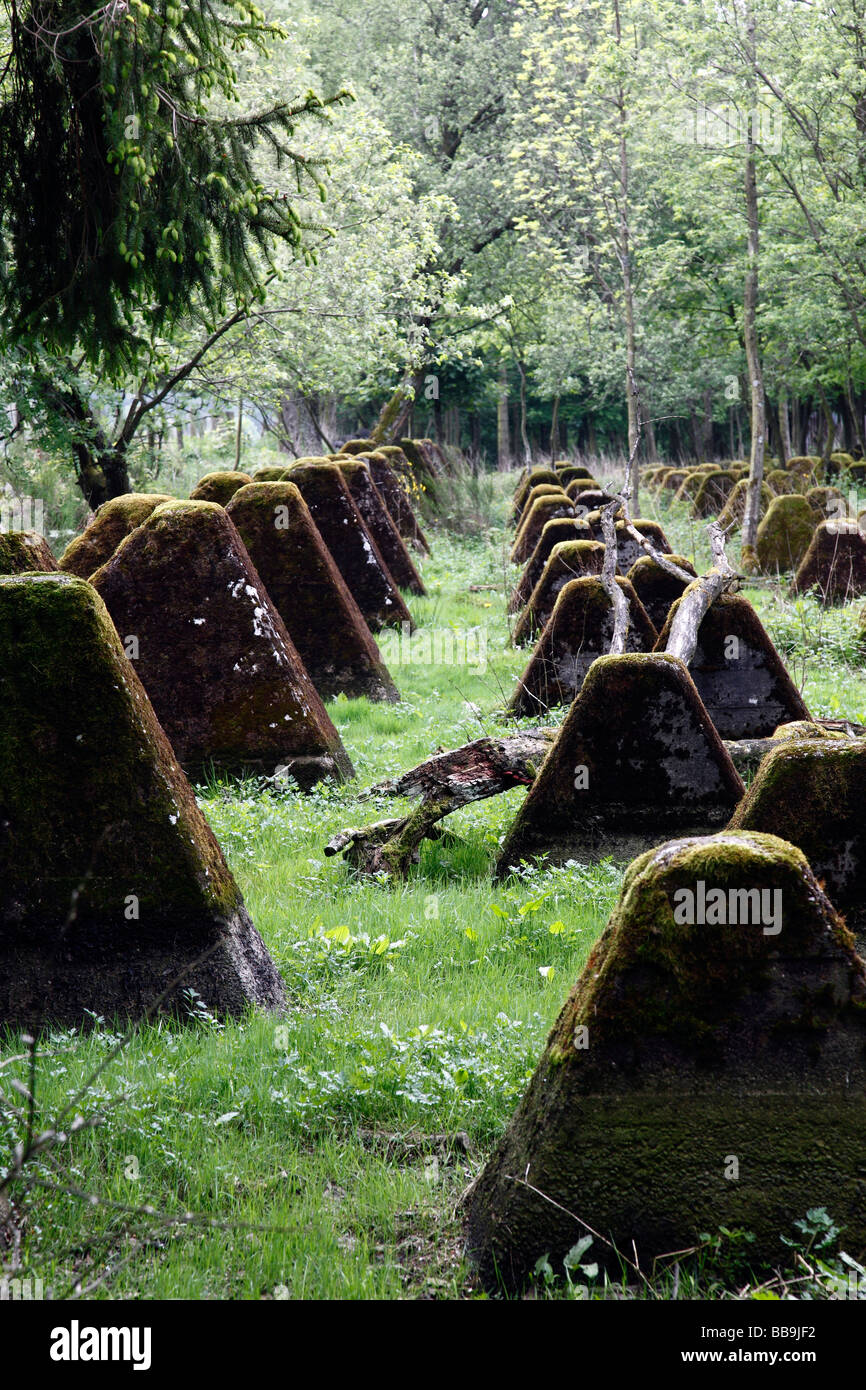 World war two tank traps hi-res stock photography and images - Alamy