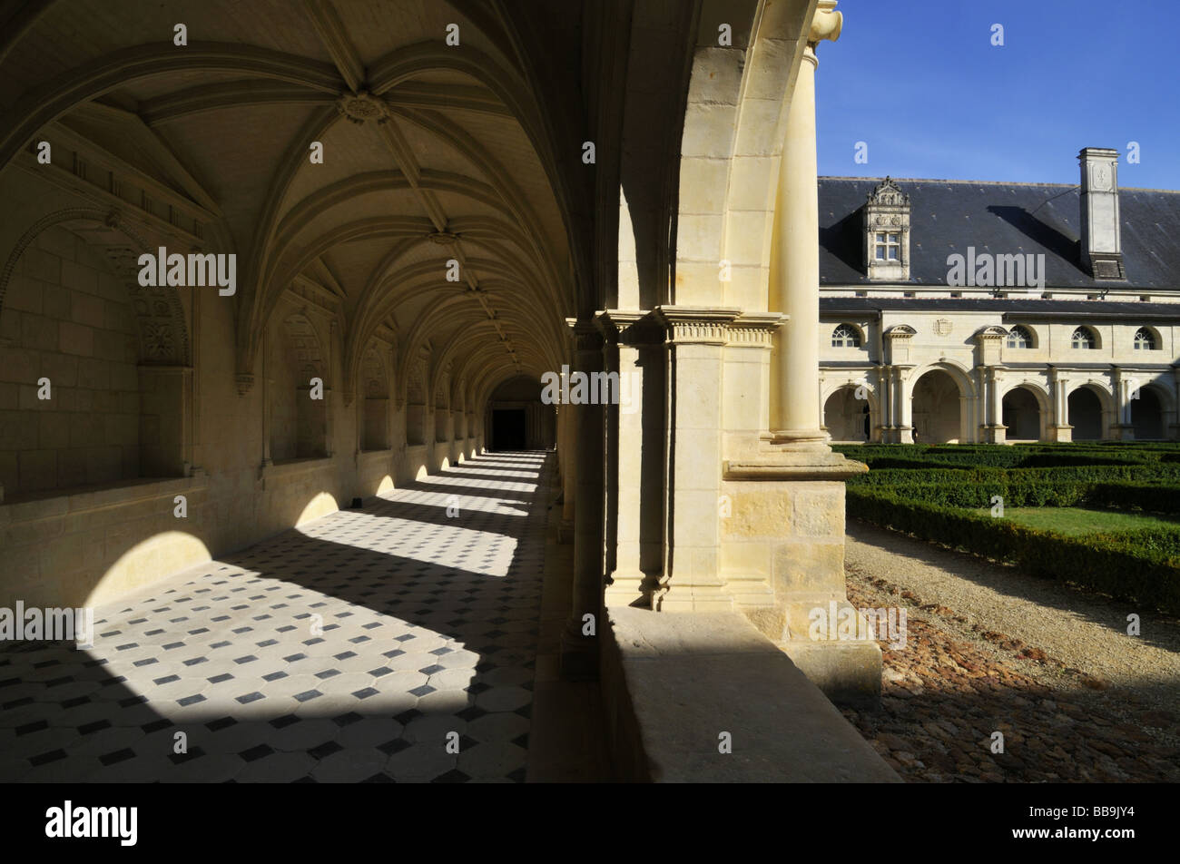Fontevraud abbey Grand Moutier cloister France Stock Photo - Alamy