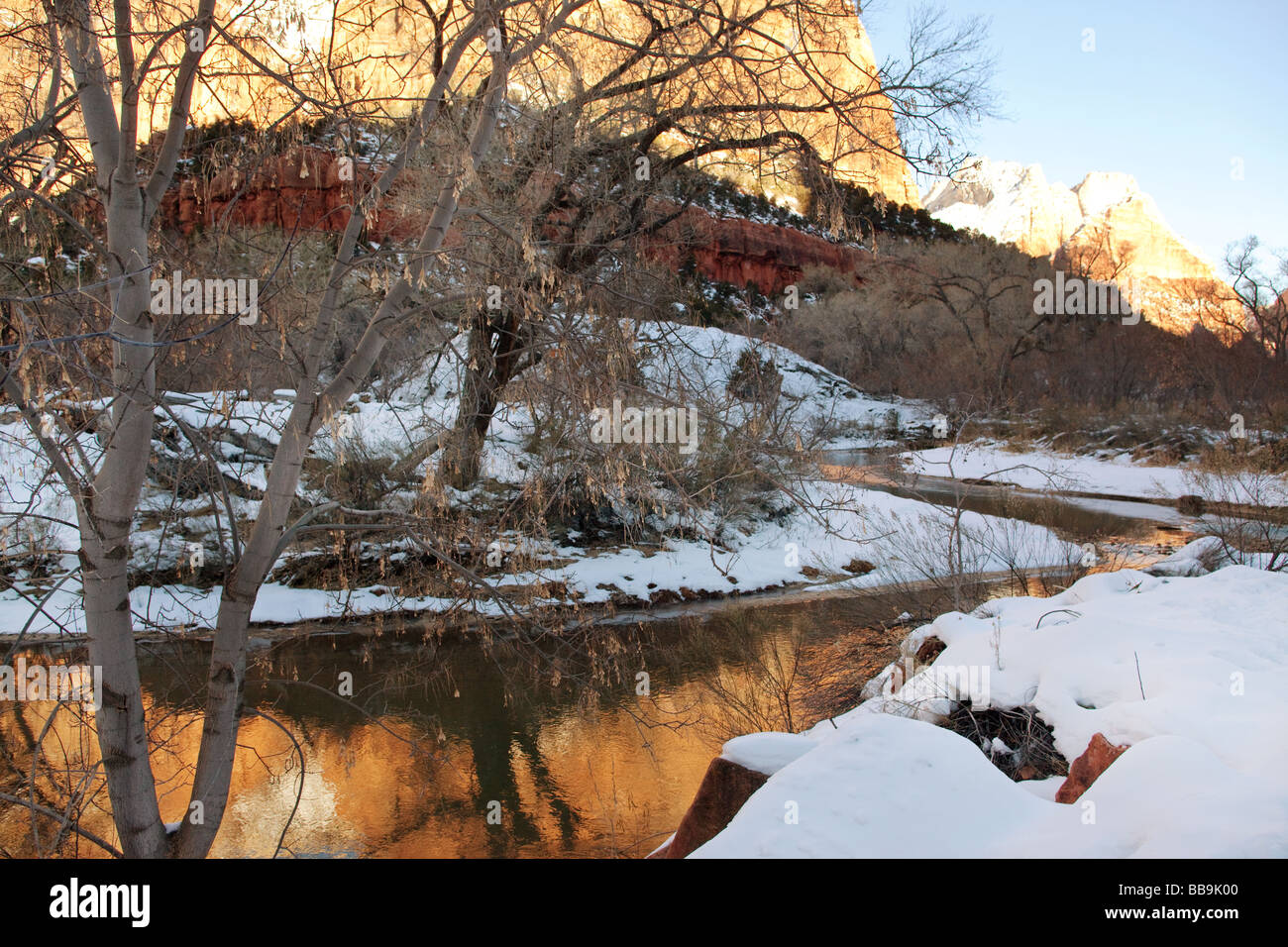 Zion National Park with Snow in Winter - Utah Plateau, Zion National ...