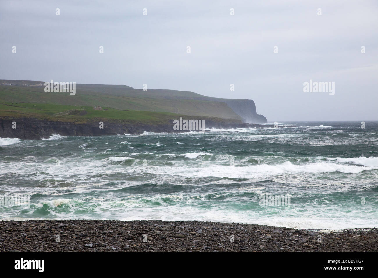 Doolin cliffs of moher hi-res stock photography and images - Alamy