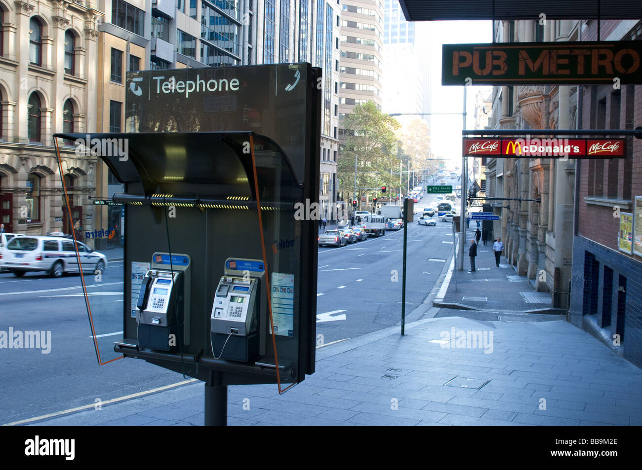 Australia sydney telephone booth hi-res stock photography and images ...