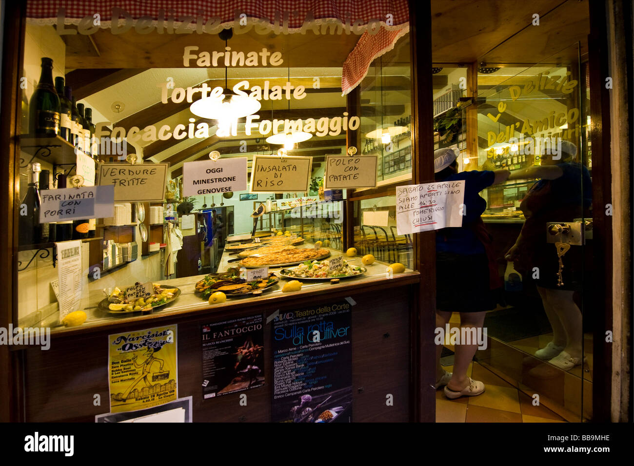 Caruggi genoa hi-res stock photography and images - Alamy
