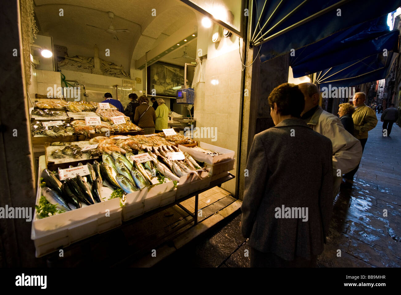 Caruggi genoa hi-res stock photography and images - Alamy