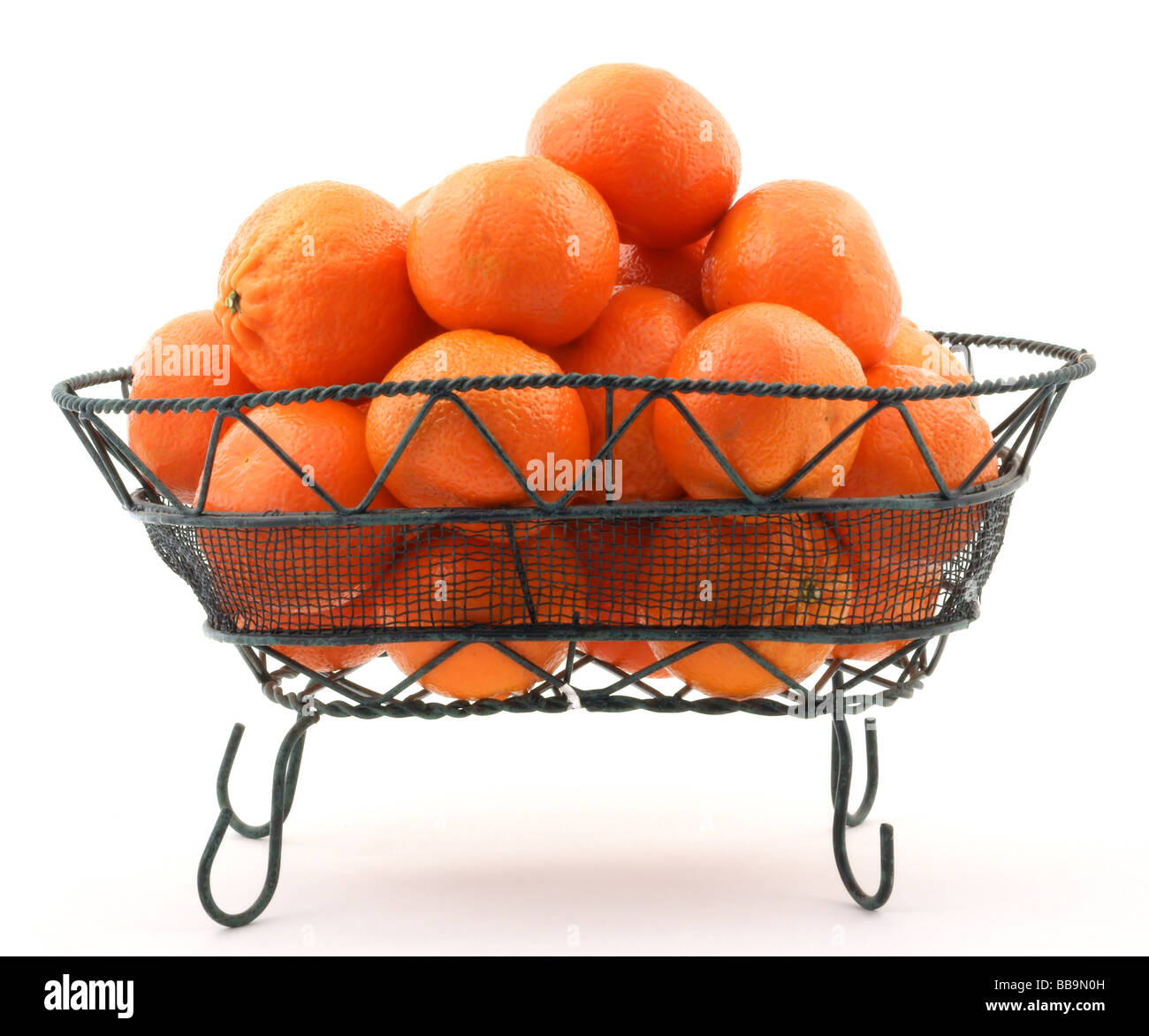 Basket of tangerines Stock Photo - Alamy