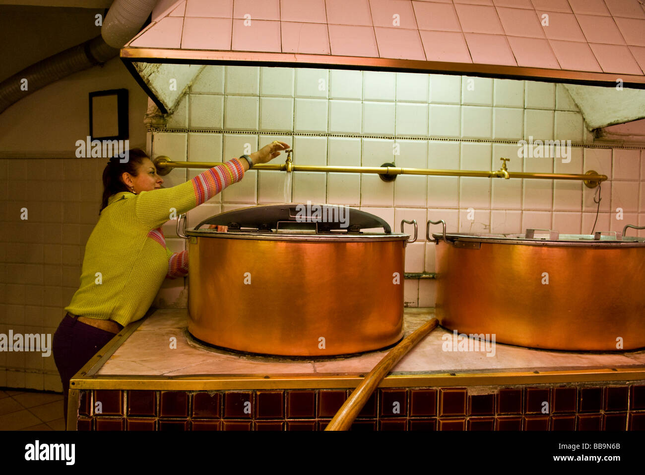 Carrugi genoa hi-res stock photography and images - Alamy