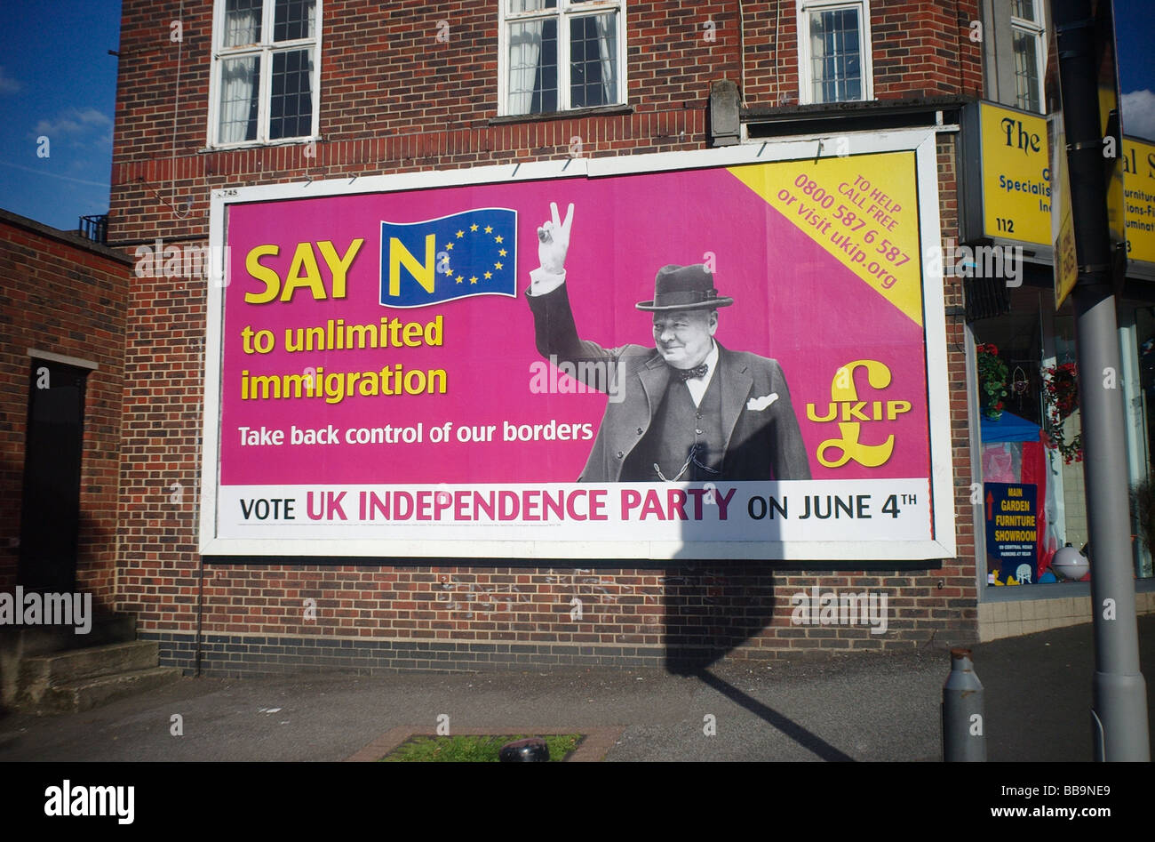 Billboard uk hi-res stock photography and images - Alamy