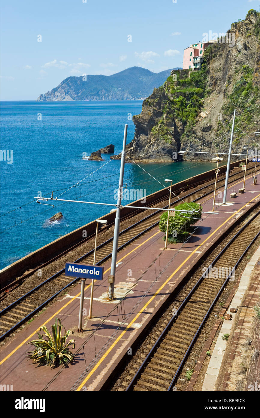 Ligurian coast railway hi-res stock photography and images - Alamy