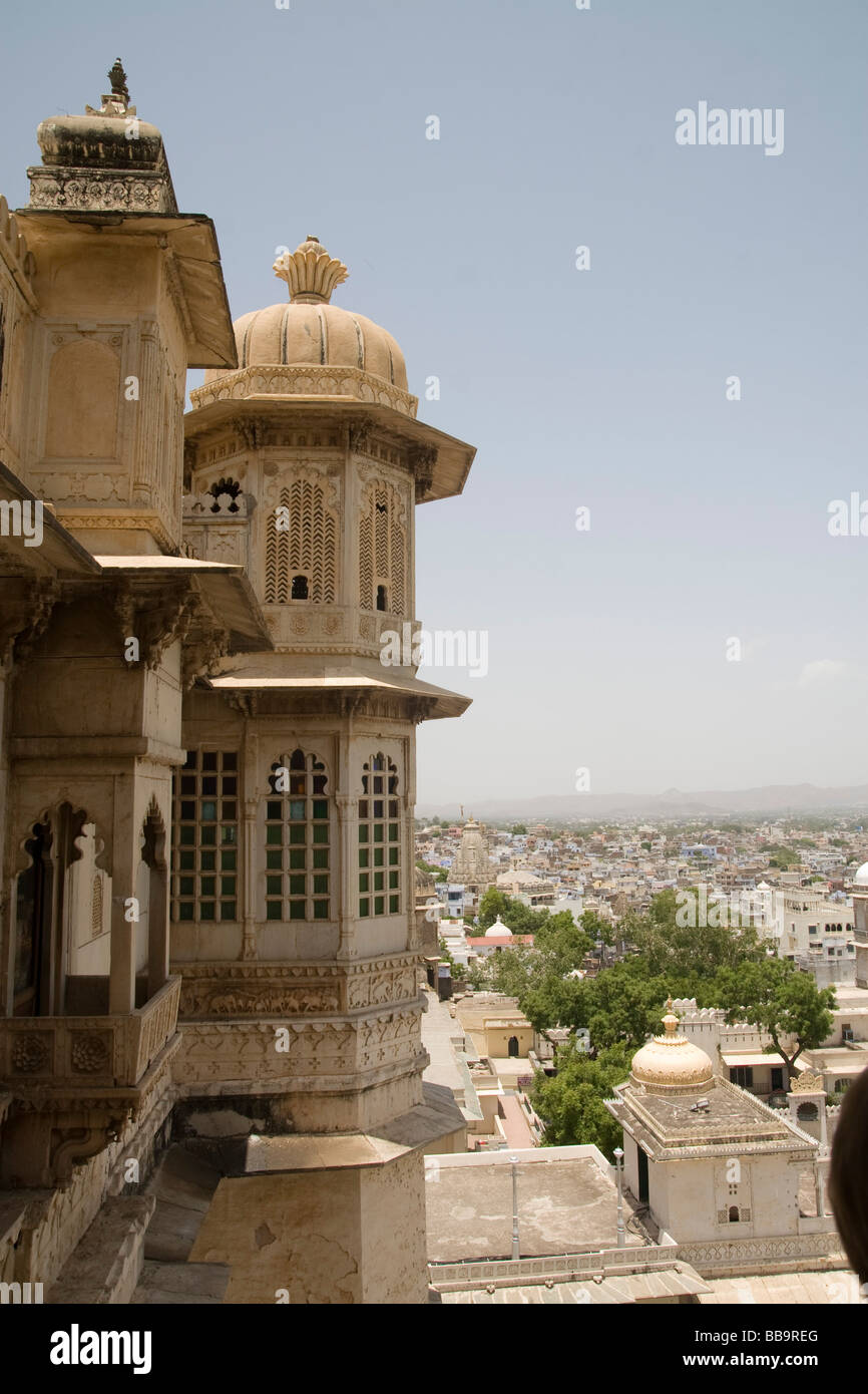 Udaipur city palace complex hi-res stock photography and images - Alamy
