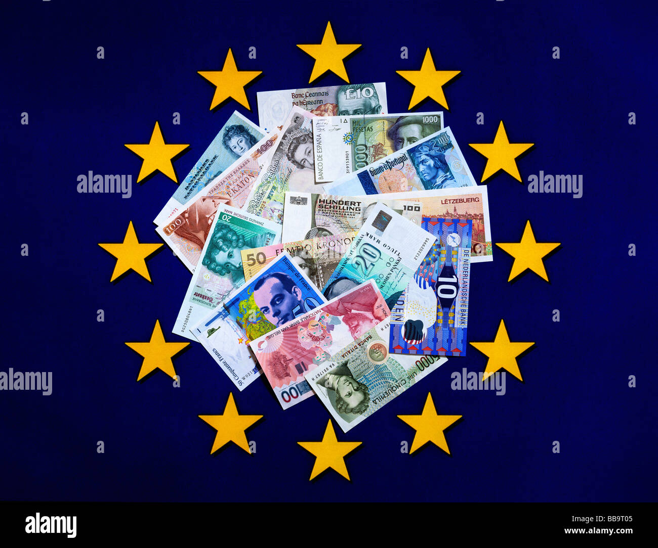 FORMER BANK NOTES OF THE COUNTRIES USING EURO WITH EUROPEAN LOGO Stock ...