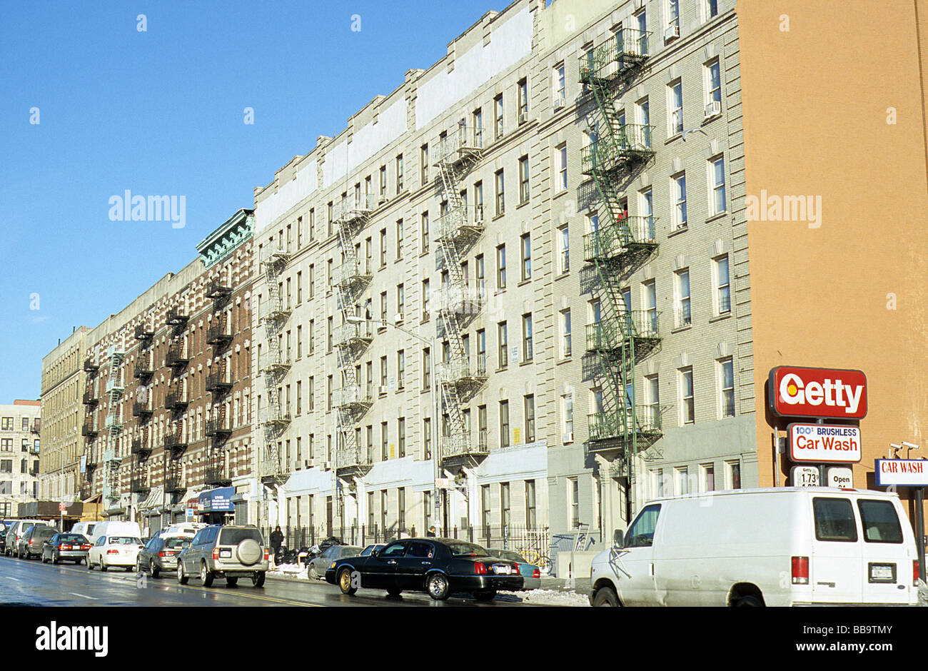 Tenement housing harlem hi-res stock photography and images - Alamy