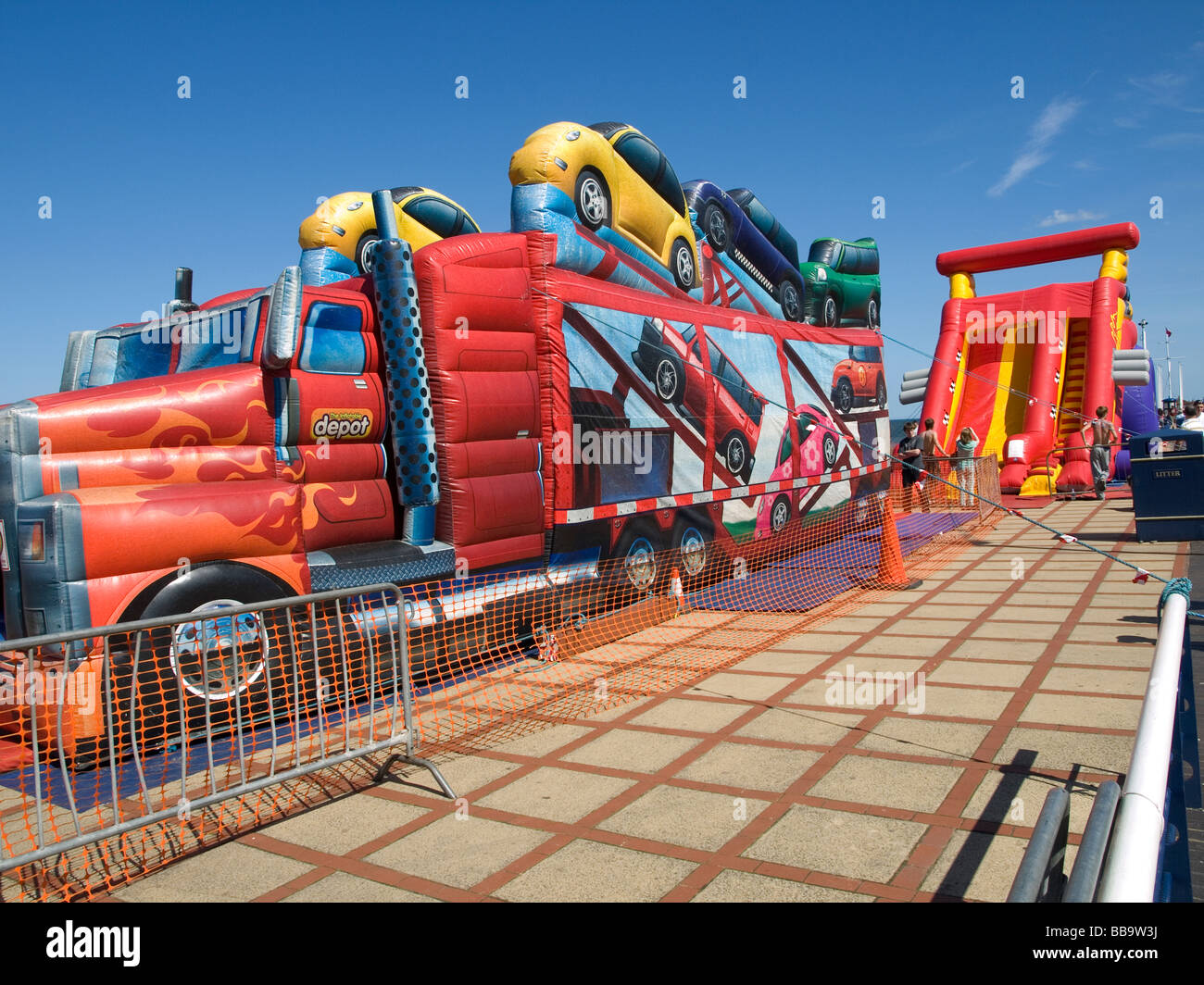 Seaside amusements hi-res stock photography and images - Alamy