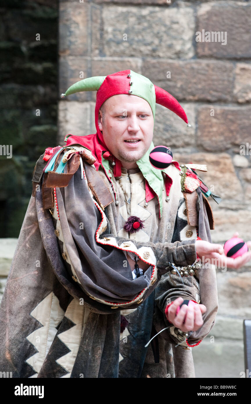 Juggle juggler jester clown hi-res stock photography and images - Alamy