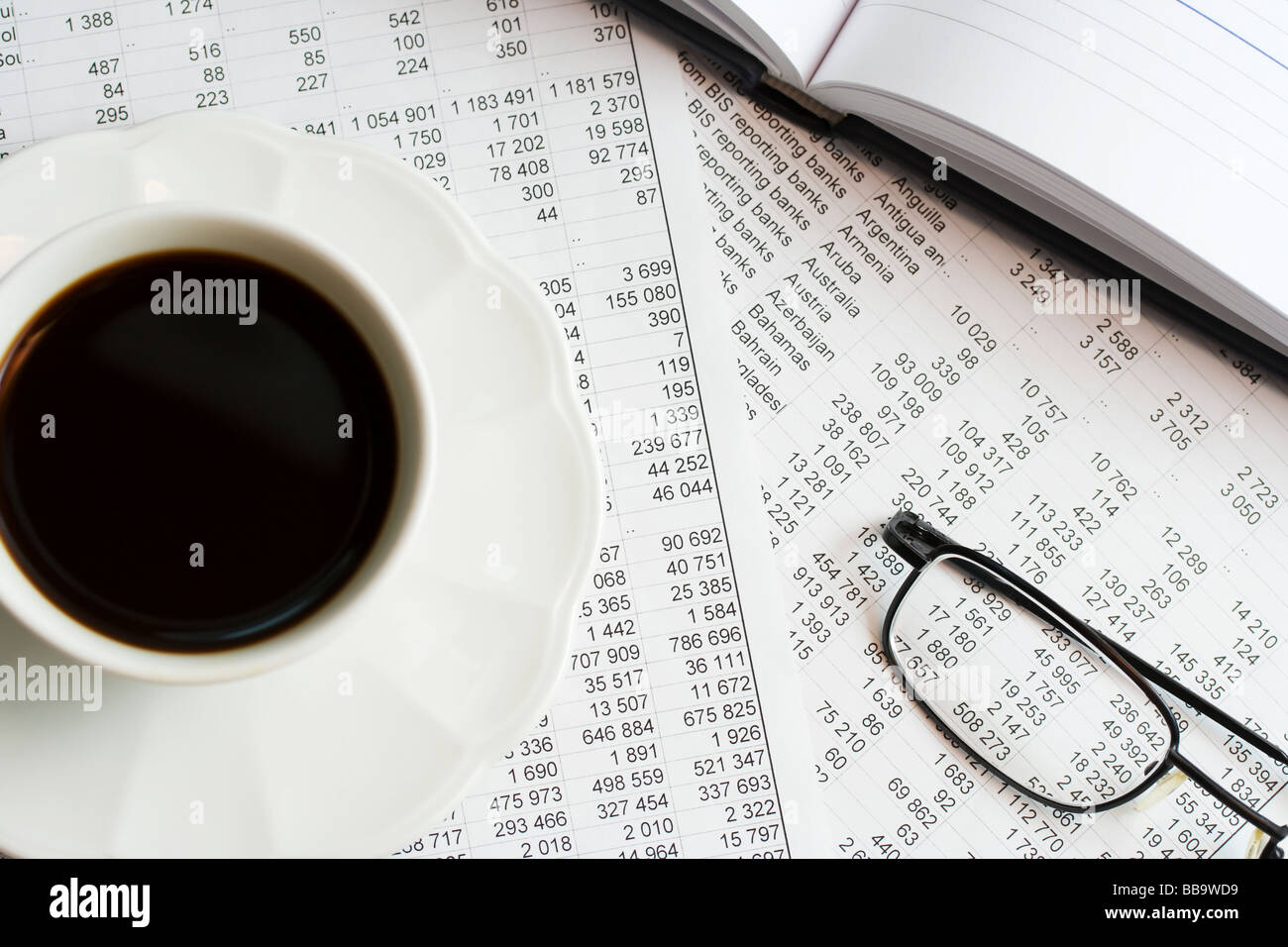 Espresso coffee falling cup hi-res stock photography and images - Alamy