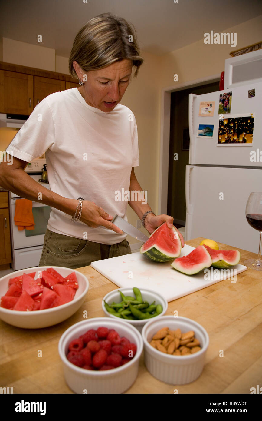 Mature fit woman healthy food hi-res stock photography and images - Alamy