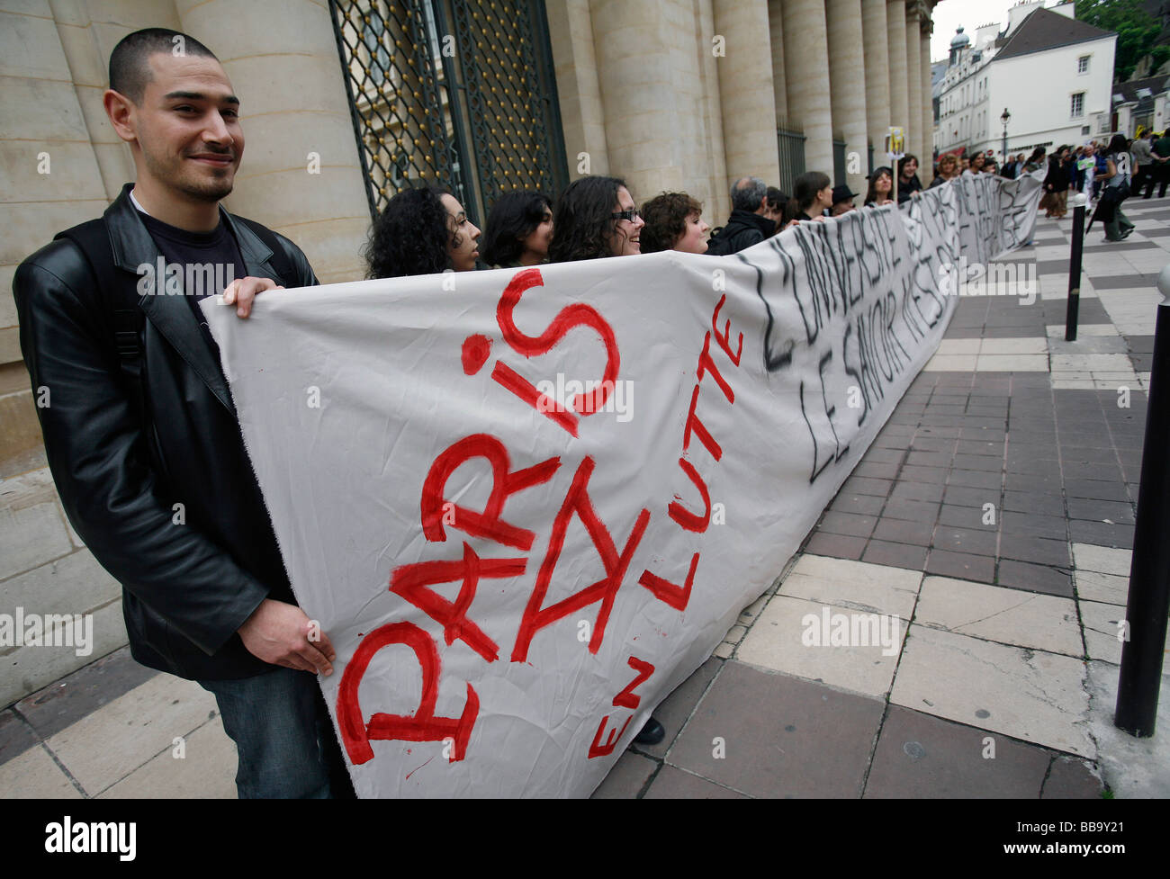 Paris univeristy student demonstration Stock Photo - Alamy