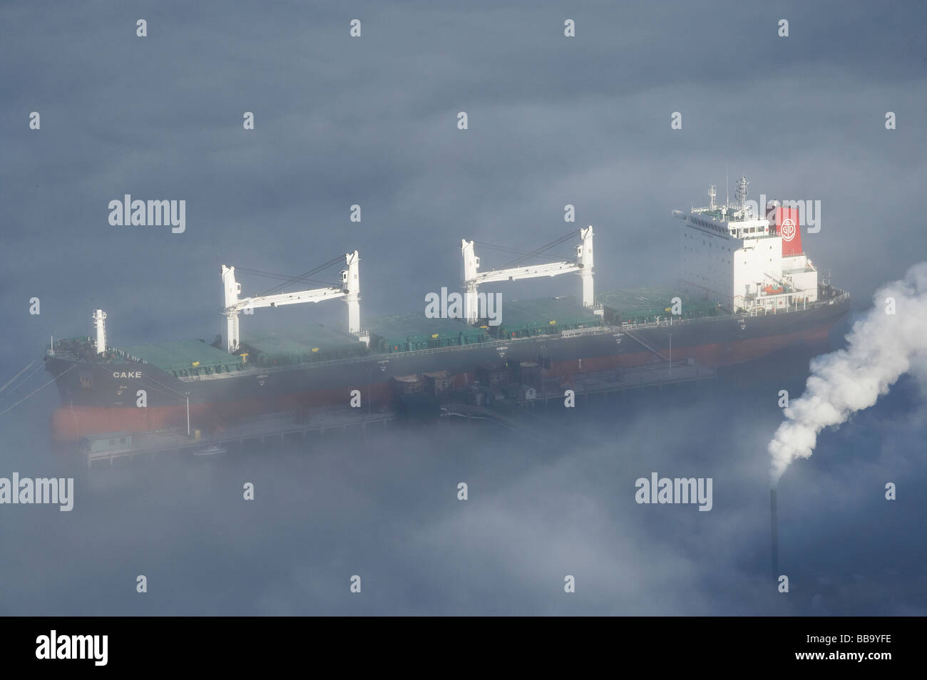 Bulk Carrier Ship Cake in the mist at Ravensdown Fertiliser Wharf ...